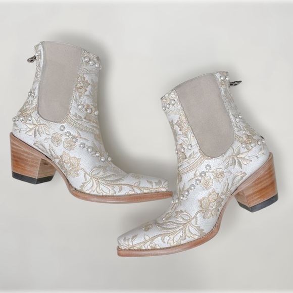 Double D Ranch | Shoes | Euc Double D Ranch Old Gringo Chantilly White ...